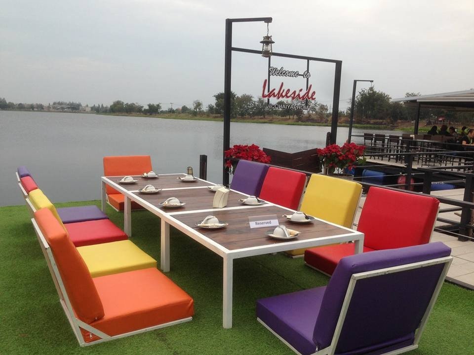 Lake Side Coffee & Cuisine | ชัยภูมิ